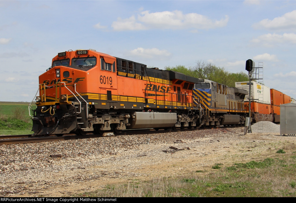 BNSF 6019 - DPU #2